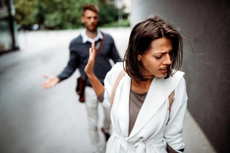 7 Signs You Are Dealing With An Obsessive Relationship - Holistic Foods